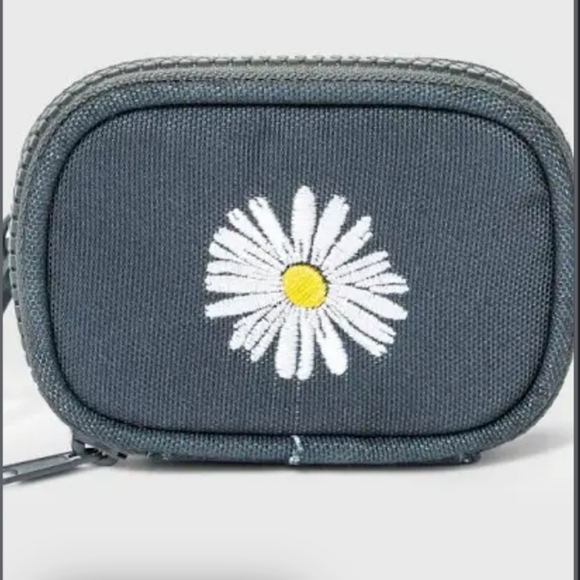 art class | Accessories | Target Art Class Great Daisy Kids Zip Wallet ...